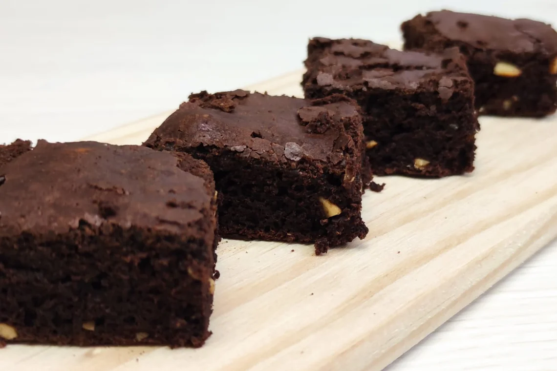 Brownie sem Glúten feito com Polvilho | Vale do Sabor Receitas